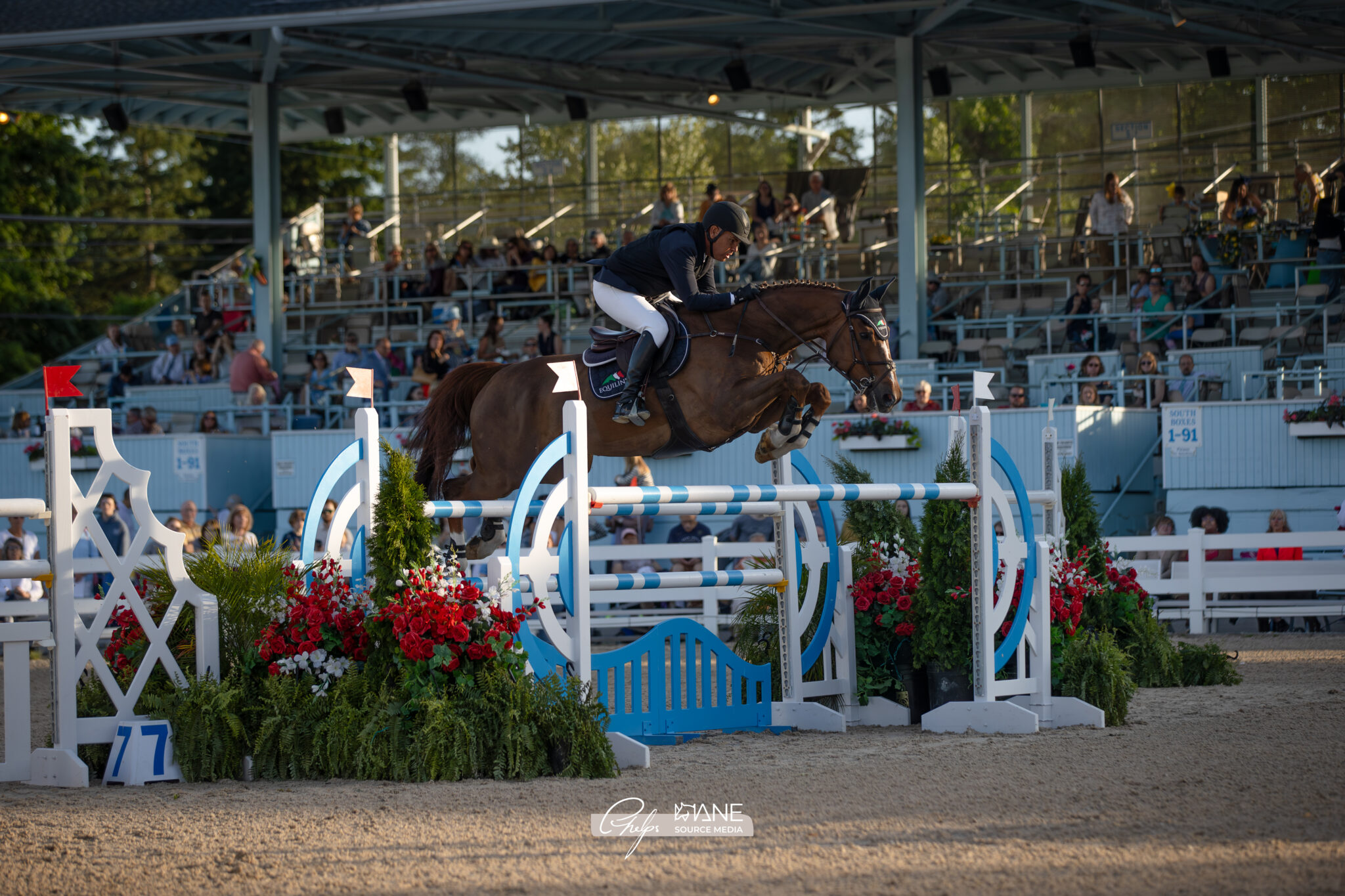 Zarina De Vidau and Grace Debney Win $38,700 Jaguar Land Rover Main ...