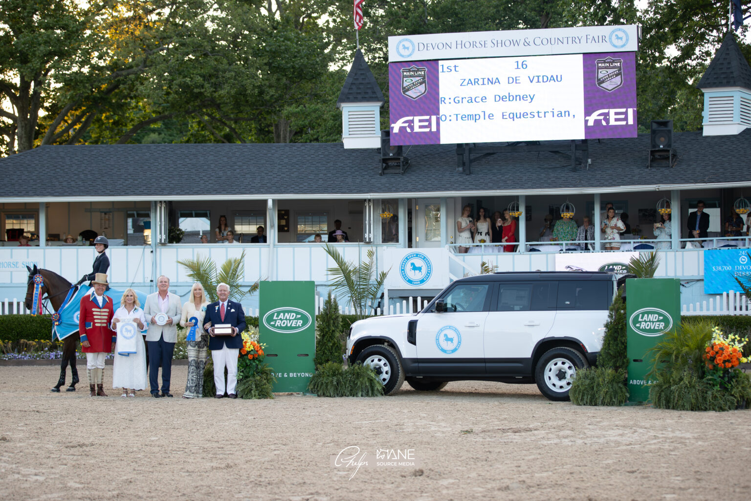 Zarina De Vidau and Grace Debney Win $38,700 Jaguar Land Rover Main ...